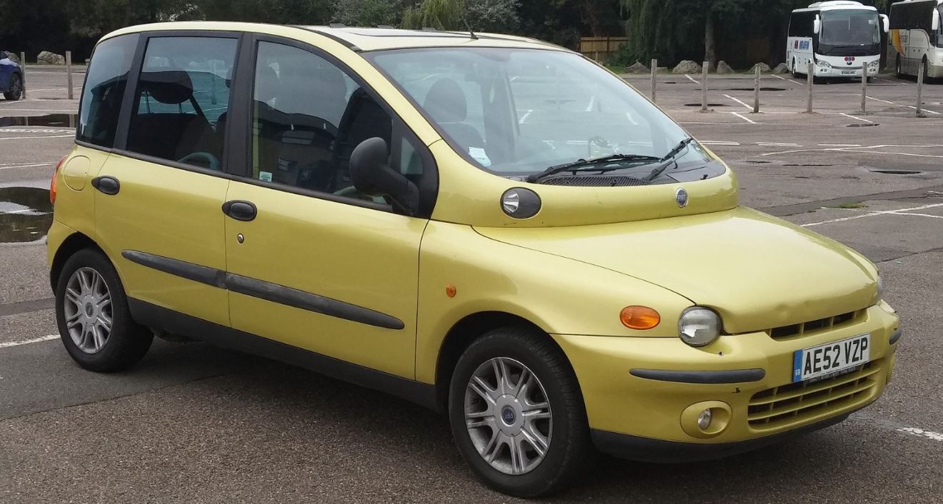 Les voitures les plus moches : top 5 des pires designs auto